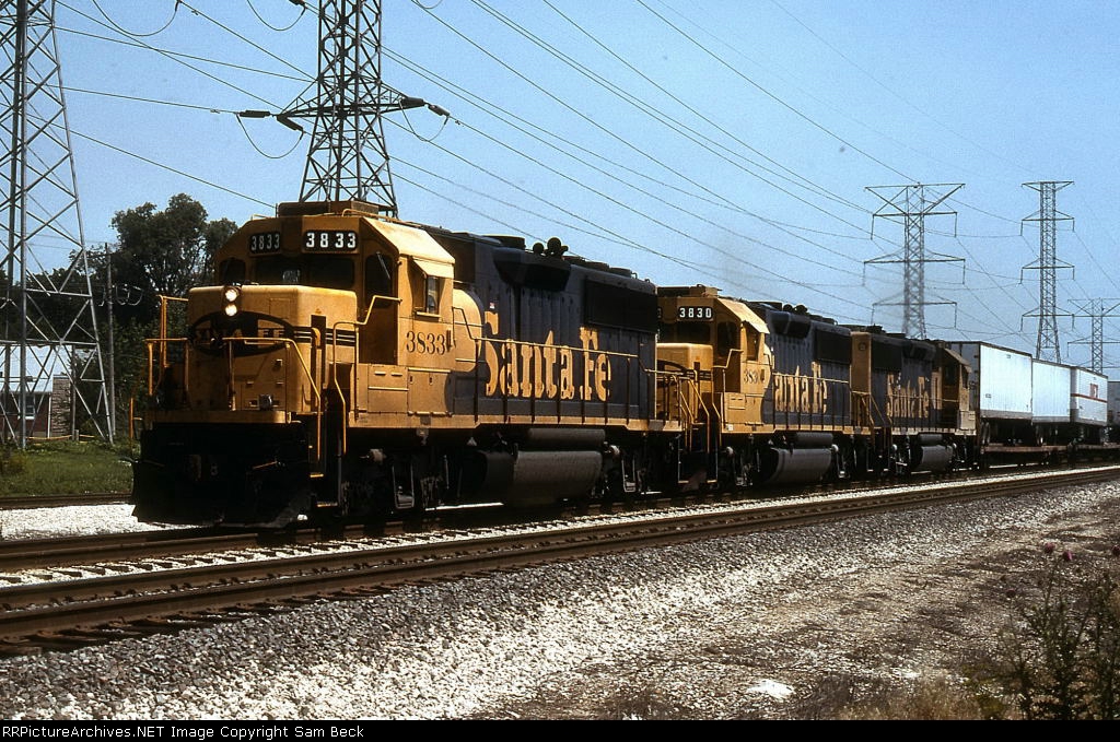 ATSF 3833, 3830, and 3817 on the QNYLA